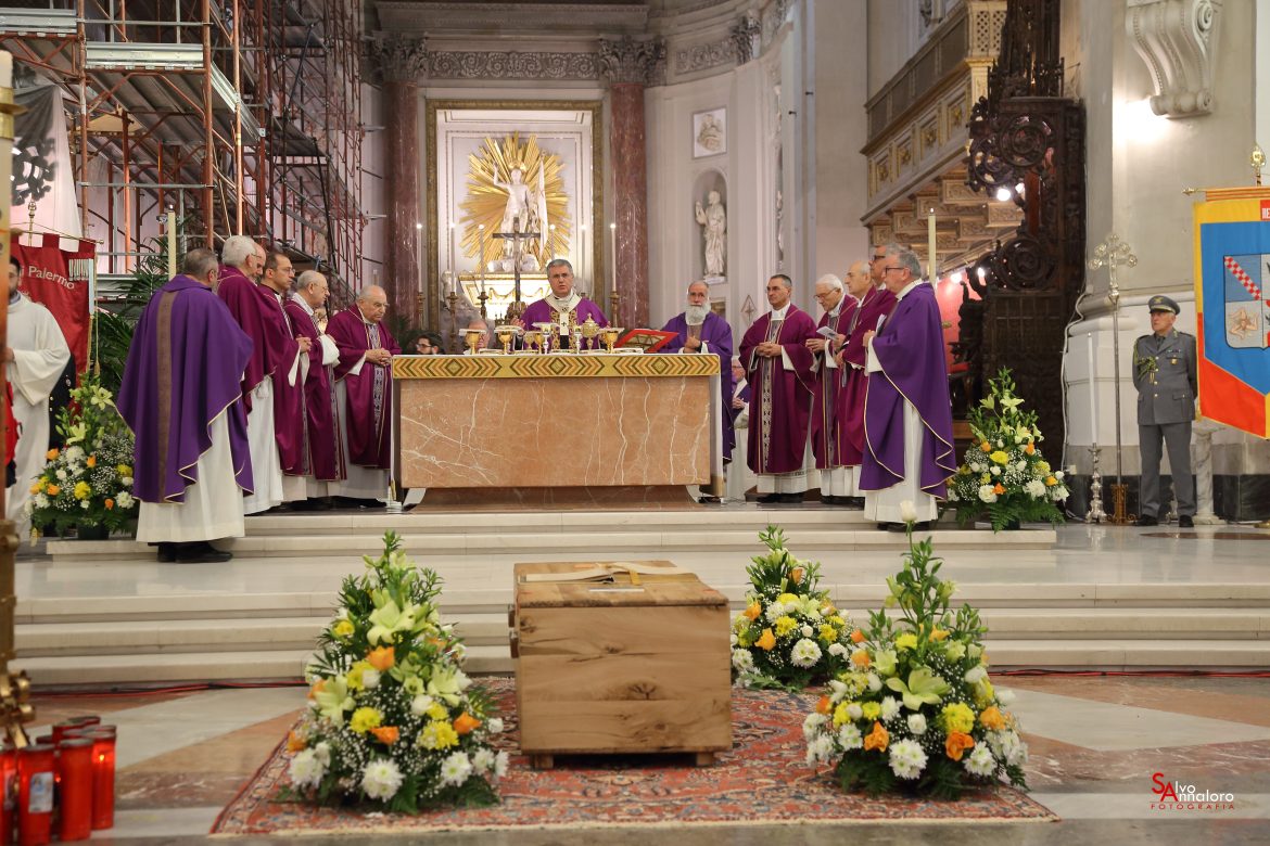 Biagio Conte, la messa per il trigesimo del missionario nella chiesa ...