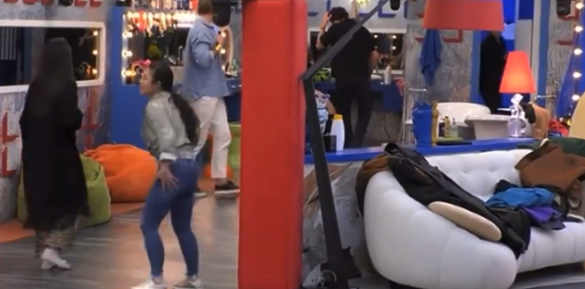 Paura al Grande Fratello, malore per un concorrente: "Non toccategli il cuore" - VIDEO ...